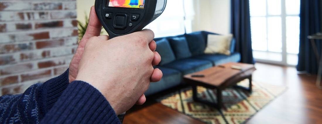 How do you detect a leak in a wooden floor without damaging it ...